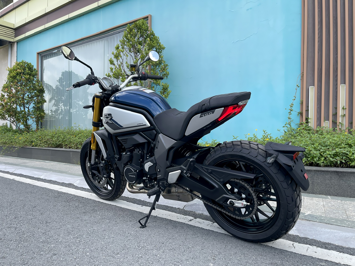 CF MOTO 700CL-X Heritage Giá Bao Nhiêu Tiền?