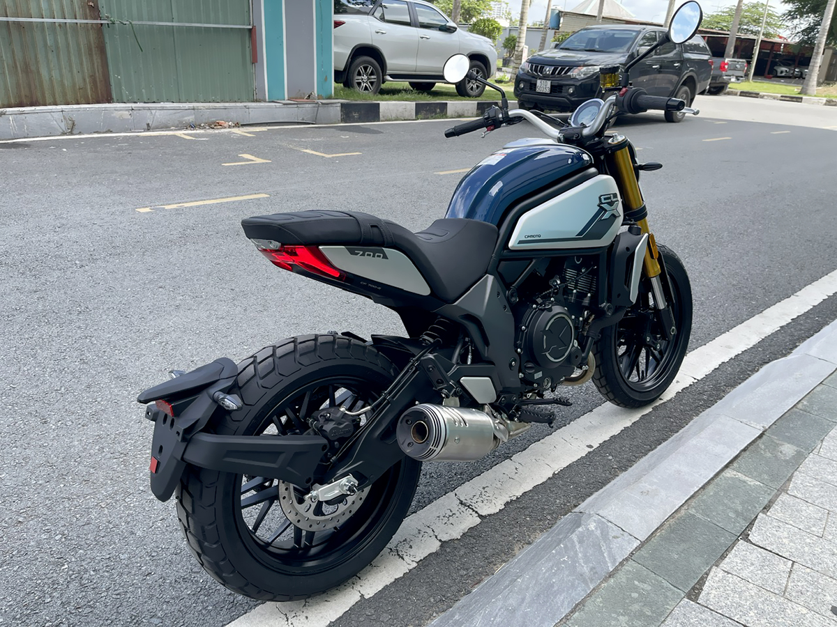 CF MOTO 700CL-X Heritage Giá Bao Nhiêu Tiền?