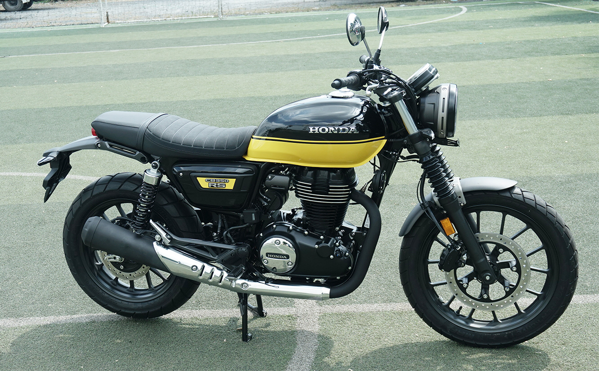 Honda CB350RS đầu tiên về tới Sài Gòn đẹp mê ly