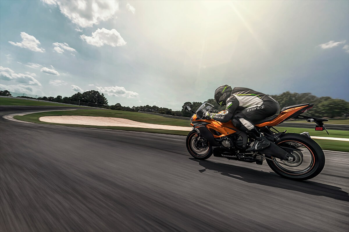 Kawasaki Ninja ZX6R 2020 phân phối chính hãng, giá rẻ, tại Sài Gòn