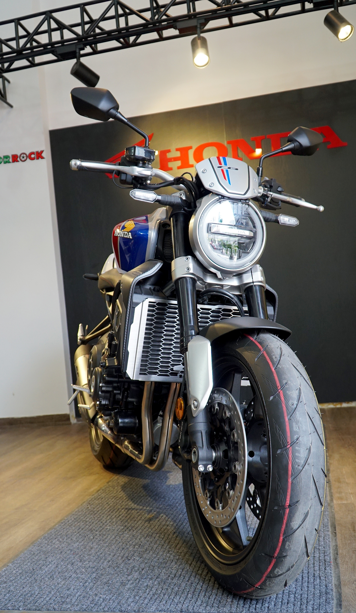 Giá Khuyến mãi Honda CB1000R Plus LTD 2019 tại Hà Nội