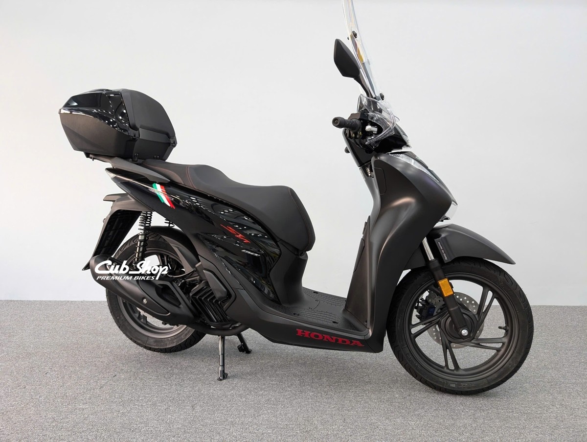 Bộ sưu tập hình ảnh xe Honda Sh150i Sport 2025 màu đen bùng nổ tại Việt Nam
