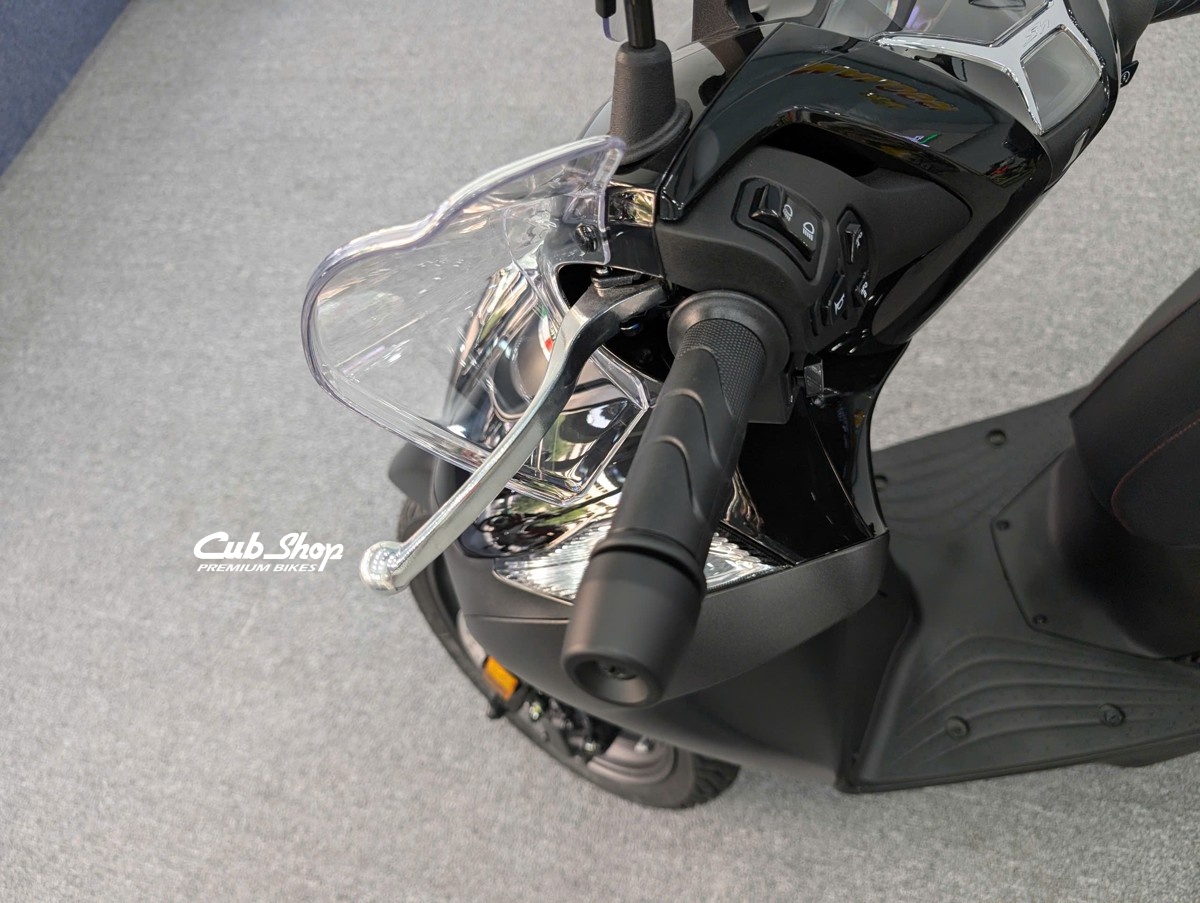 Bộ sưu tập hình ảnh xe Honda Sh150i Sport 2025 màu đen bùng nổ tại Việt Nam